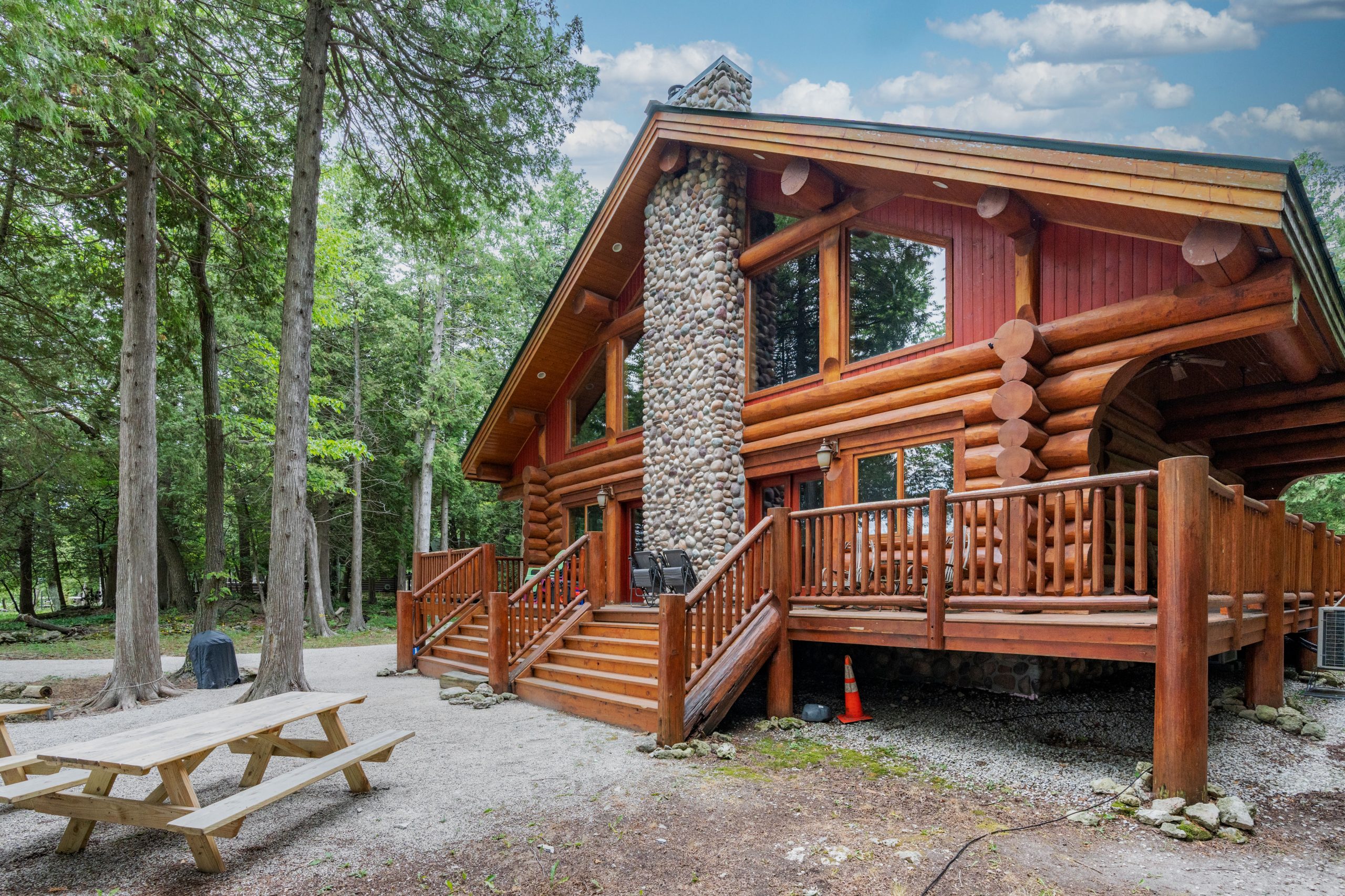 Large Group Cabins and Vacation Rentals in Wisconsin.
